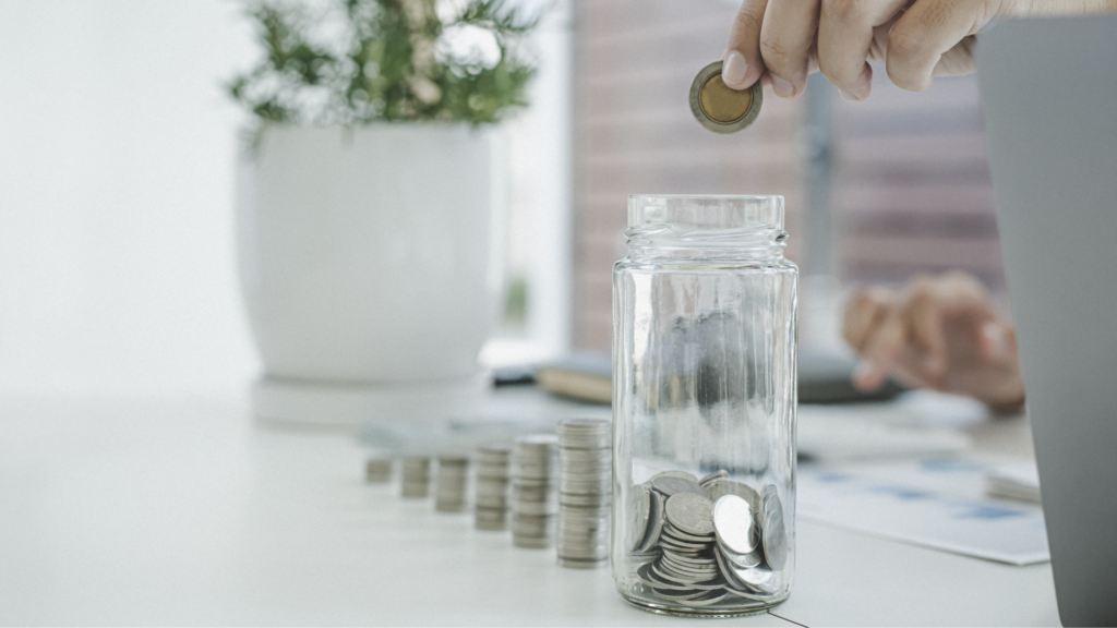 Helpful Money-Saving Travel Tips - FROM THIS HOME Helpful Money-Saving Travel Tips - FROM THIS HOME